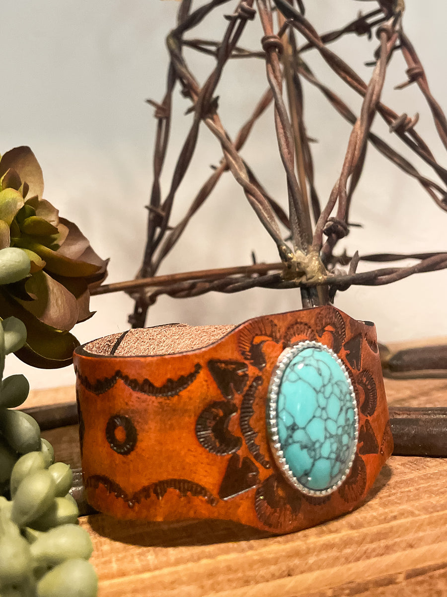 The Western Cuff – Buffalo Betty's Boutique